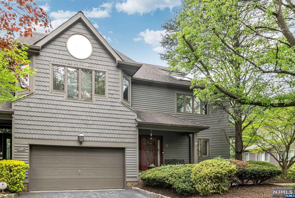 12 Pamrapo Ct W, Glen Rock, NJ 07452 - See Est. Value, Schools & More