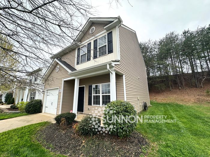 2601 Meadow Crossing Dr, Dallas, NC 28034 - See Est. Value, Schools & More