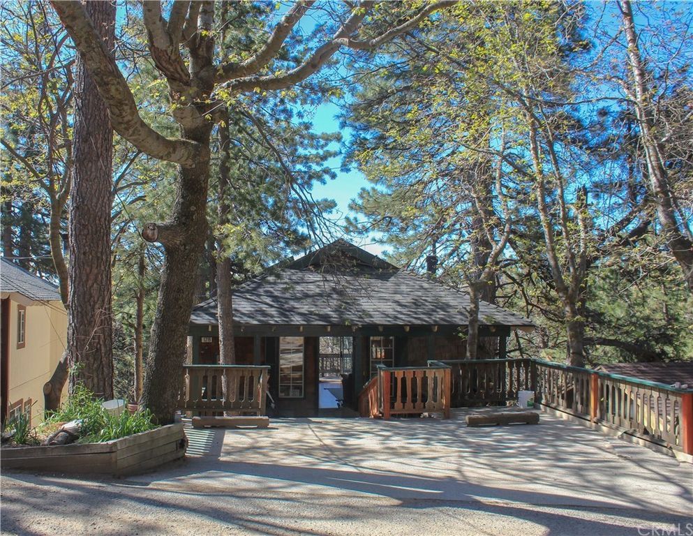 1219 Scenic Way, Rimforest, CA 92378 - See Est. Value, Schools & More