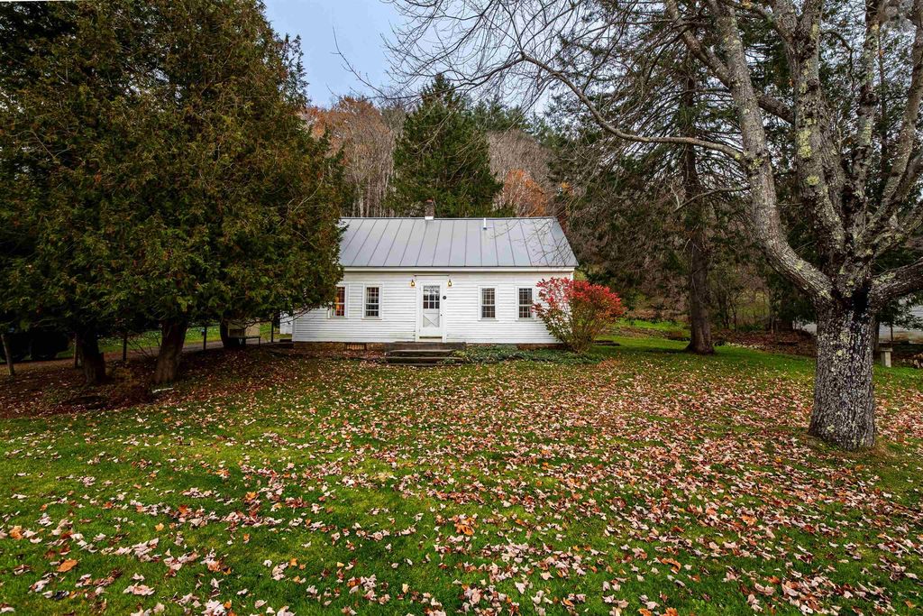 238 Justin Morrill Highway, Strafford, VT 05072 - See Est. Value ...