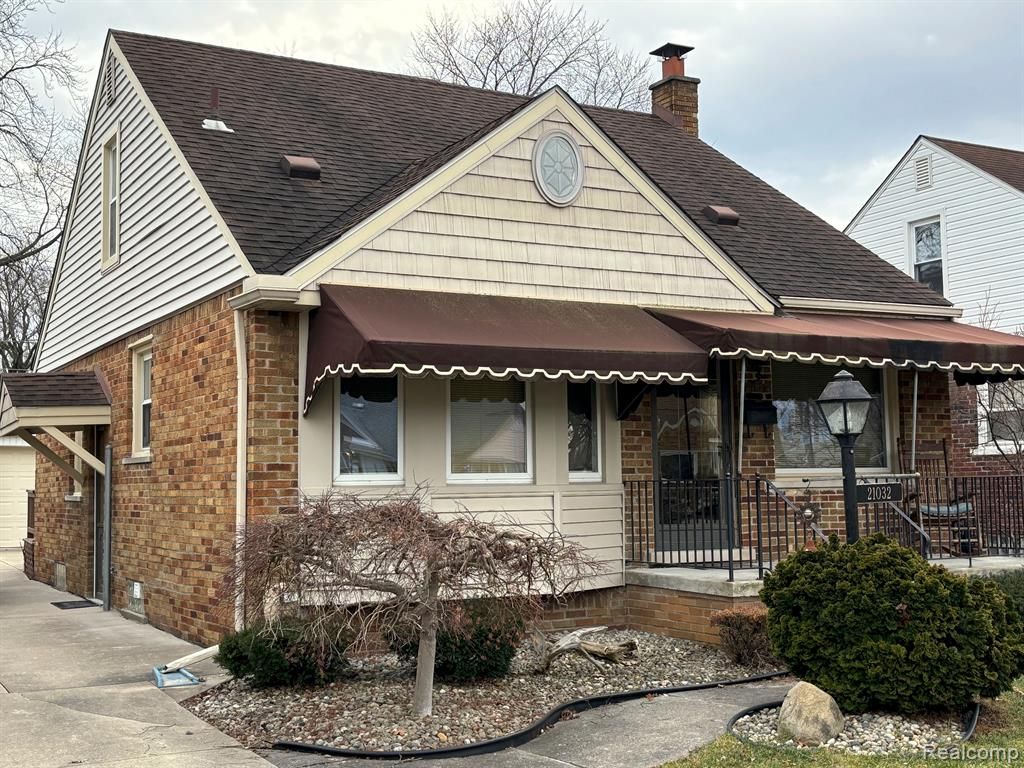 21032 Frazho St, Saint Clair Shores, MI 48081 - See Est. Value, Schools ...