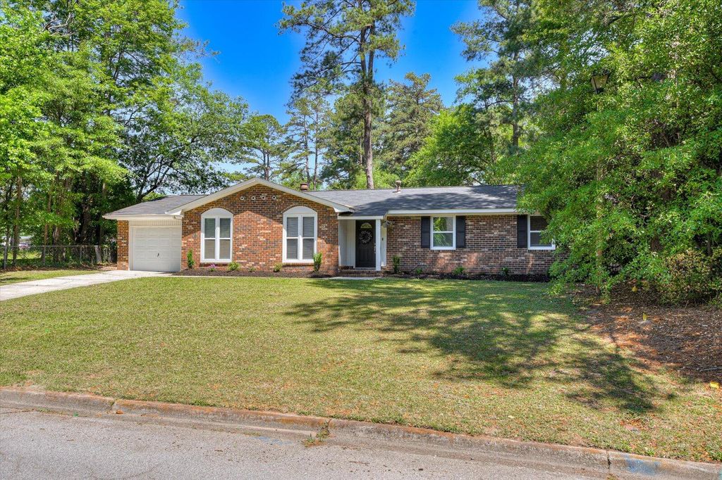3943 E OLD TRAIL ROAD E Road, Martinez, GA 30907 - See Est. Value ...