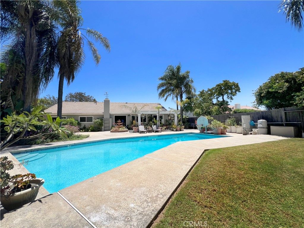 18061 Mark Ln, Yorba Linda, CA 92886 - See Est. Value, Schools & More