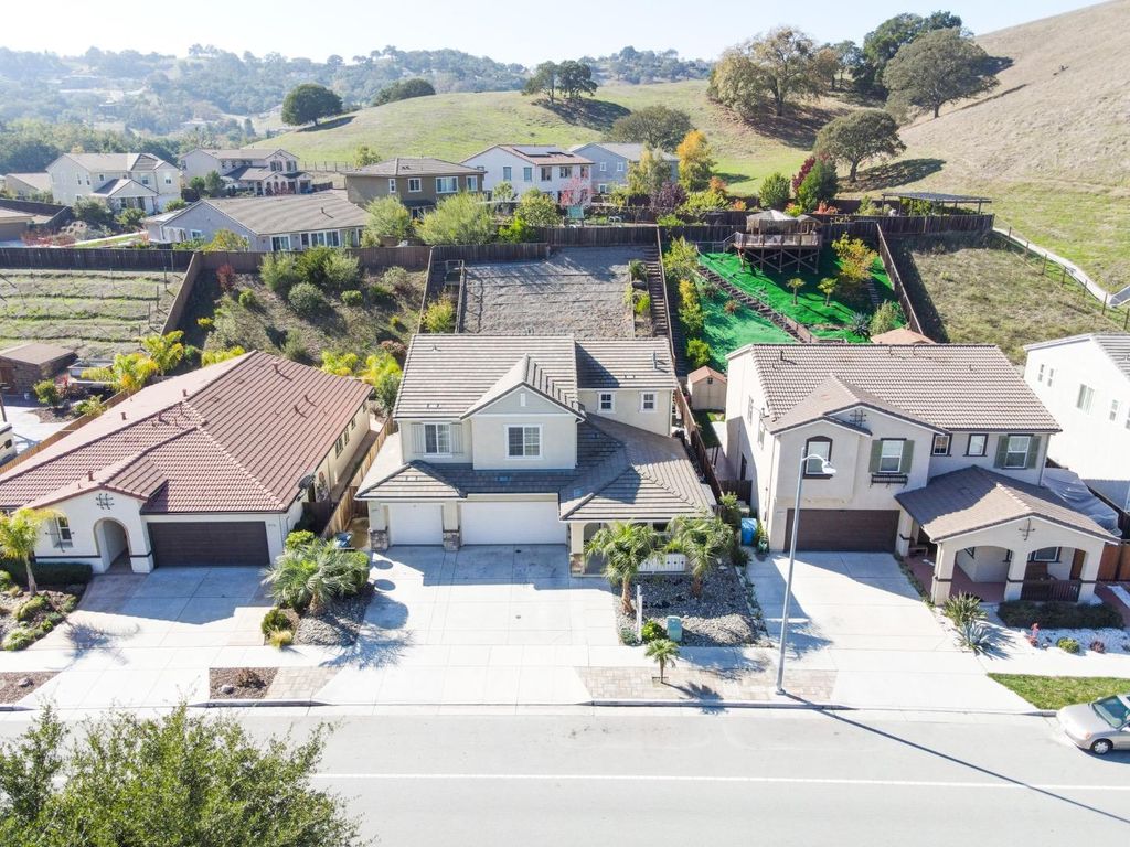 9511 Rancho Hills Dr, Gilroy, CA 95020 | Trulia