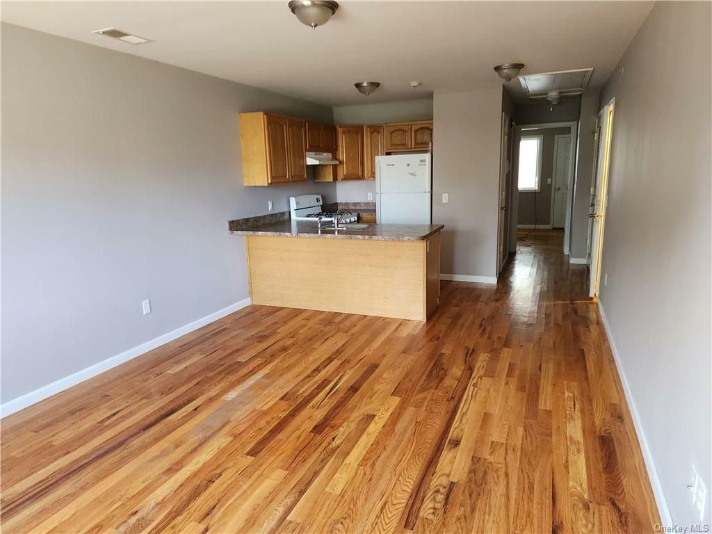 12 Pavilion Rd #8, Suffern, NY 10901 - See Est. Value, Schools & More