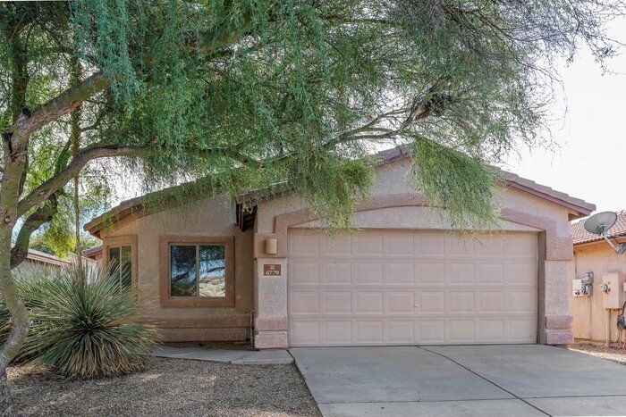 6779 W Dovewood Way, Tucson, AZ 85757 - See Est. Value, Schools & More
