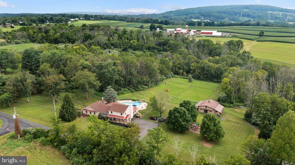 103 Traugers Crossing Rd, Kintnersville, PA 18930 - See Est. Value ...