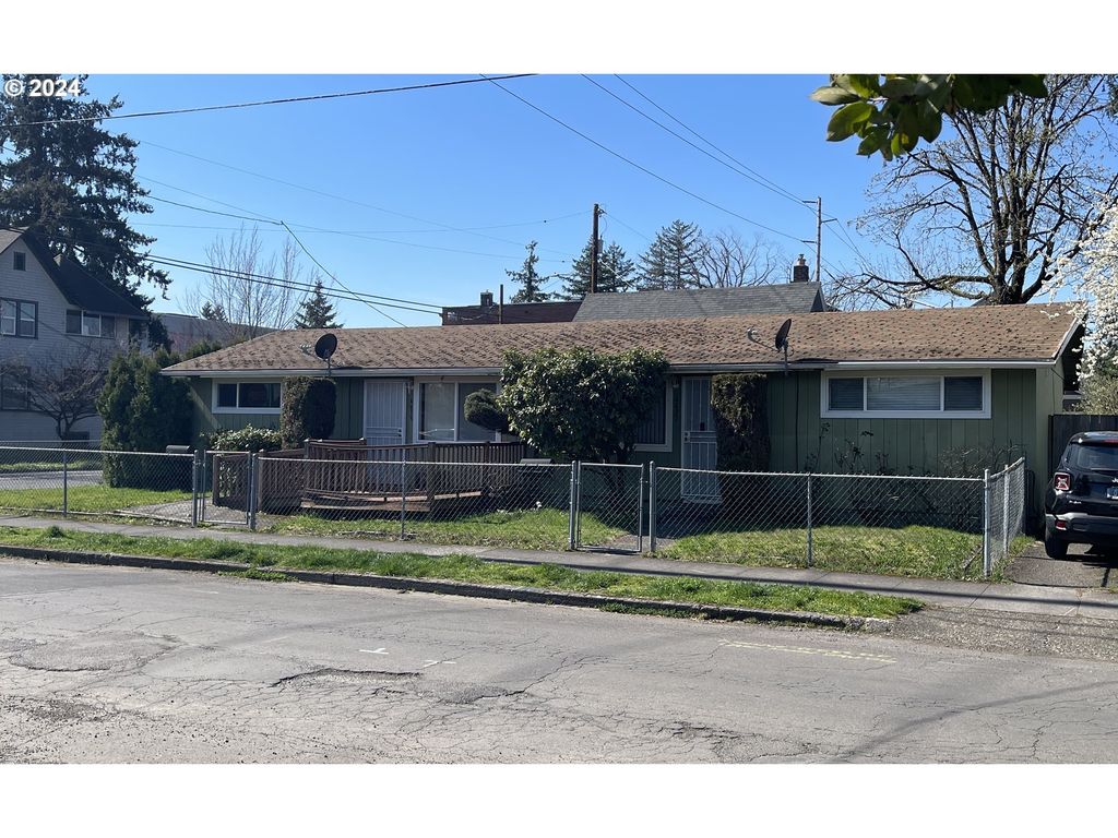 4437 SE 66th Ave, Portland, OR 97206 | Trulia