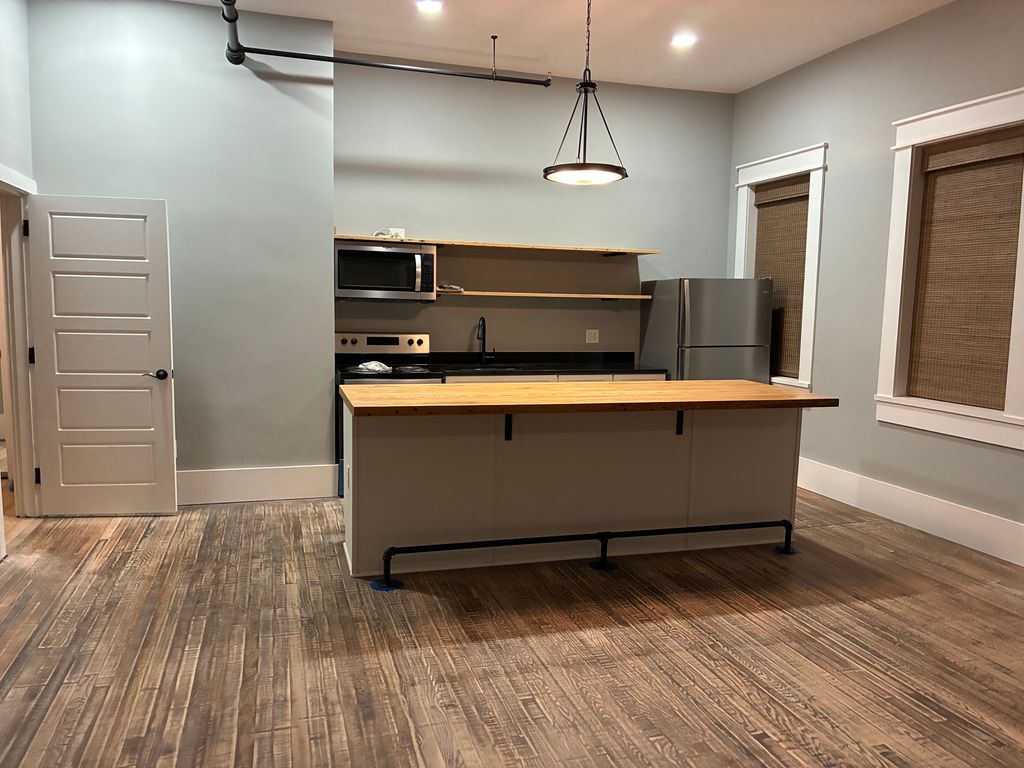 140 N Indian Aly, Winchester, VA 22601 | Trulia