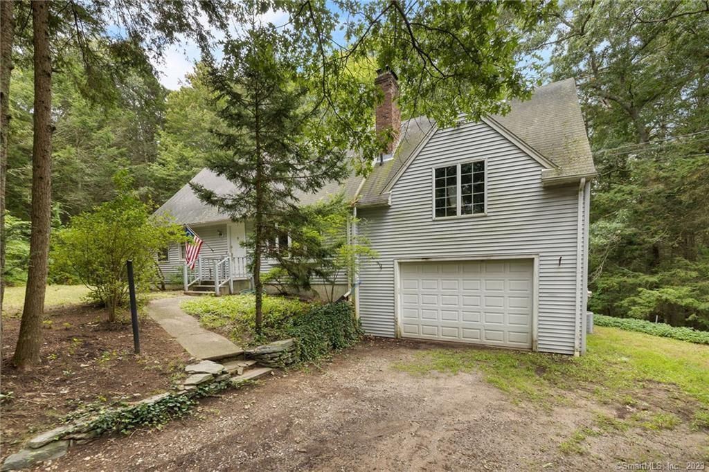 227 N Moodus Rd E, Moodus, CT 06469 | Trulia