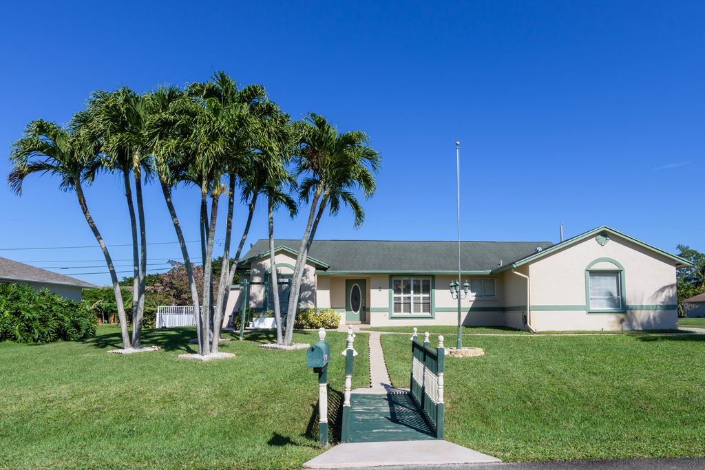 2 W Cypress Road, Lake Worth, FL 33467 - See Est. Value, Schools & More
