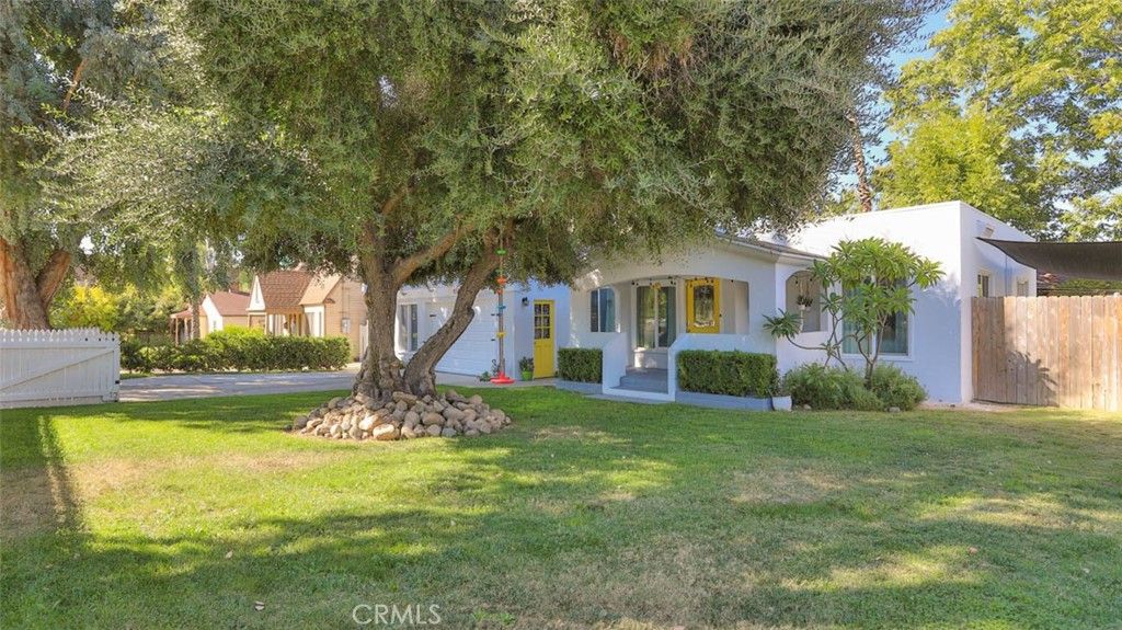 1137 E Cypress Ave, Redlands, CA 92374 - See Est. Value, Schools & More