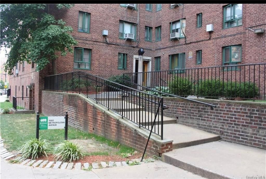 1560 Metropolitan Avenue UNIT 1D, Bronx, NY 10462 | Trulia