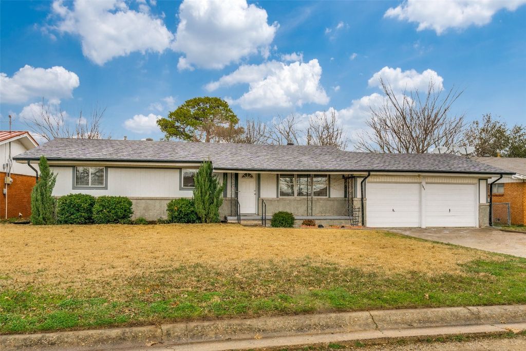 1410 Nugent St, Bowie, TX 76230 | Trulia