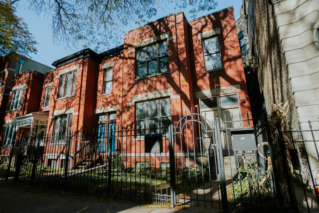 2130 W Potomac Ave, Chicago, IL 60622 | MLS# 12519177 | Trulia