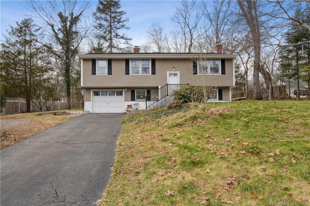 27 Corey Lane, Niantic, CT 06357 - See Est. Value, Schools & More