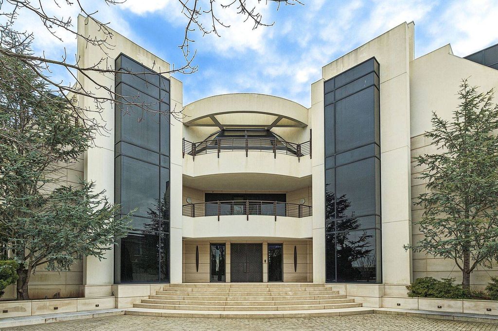 2458 National Dr, Brooklyn, NY 11234 - See Est. Value, Schools & More