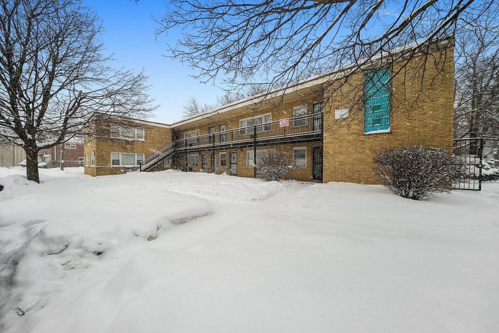 820 E 92nd St, Chicago, IL 60619 - See Est. Value, Schools & More