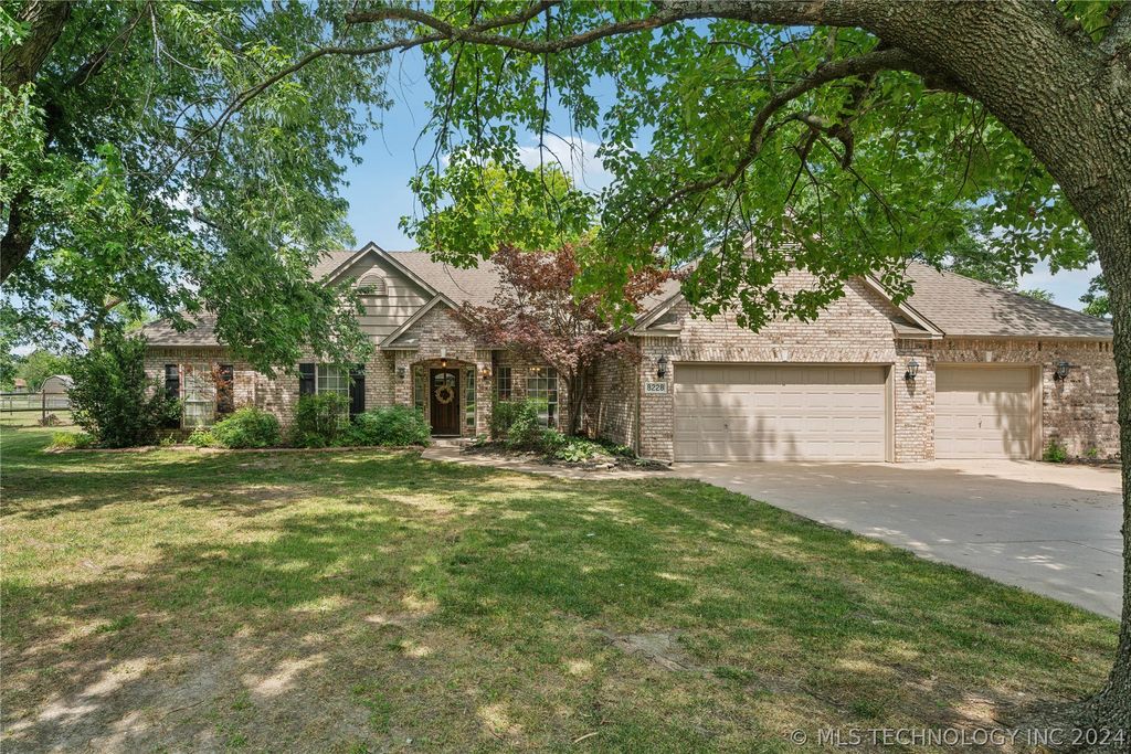 8228 N 175th Ave E, Owasso, OK 74055 - See Est. Value, Schools & More