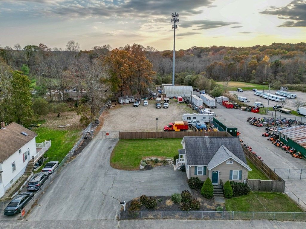 1240 Gar Hwy, Swansea, MA 02777 | MLS# 73177938 | Trulia