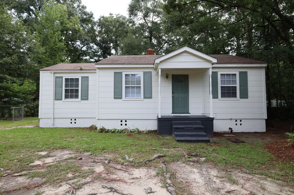 1615 Beauford Pl, Valdosta, GA 31602 - See Est. Value, Schools & More