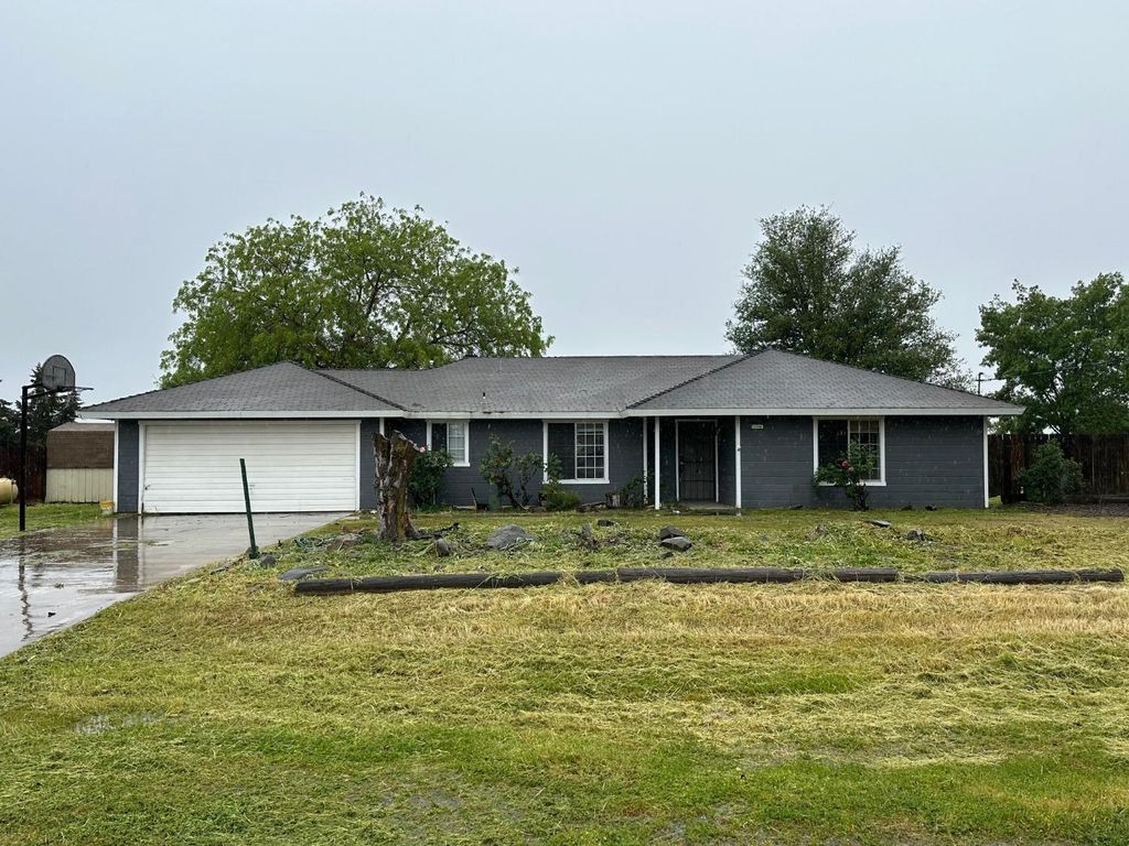 18138 Varden Dr, Madera, CA 93638 - See Est. Value, Schools & More