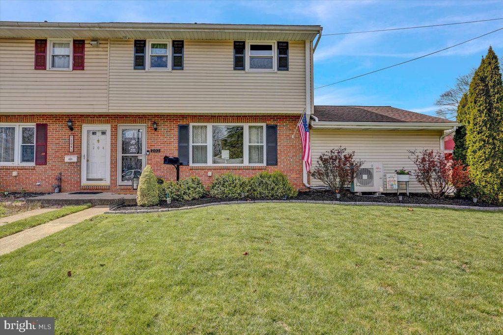202 S Elm St, Robesonia, PA 19551 - See Est. Value, Schools & More