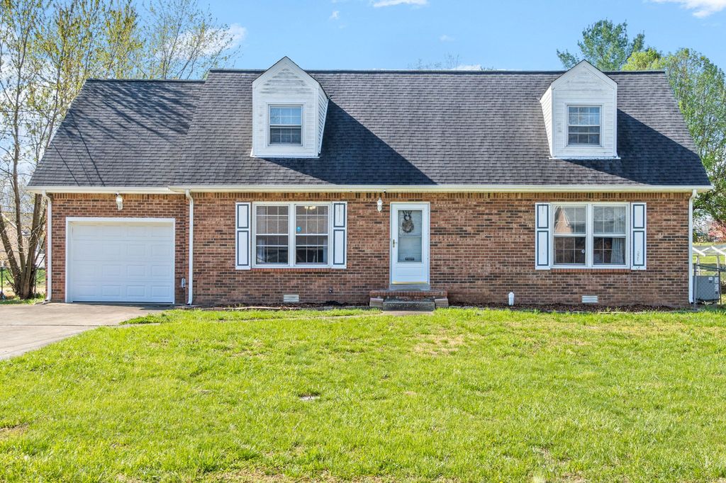 716 Cayce Dr, Clarksville, TN 37042 - See Est. Value, Schools & More