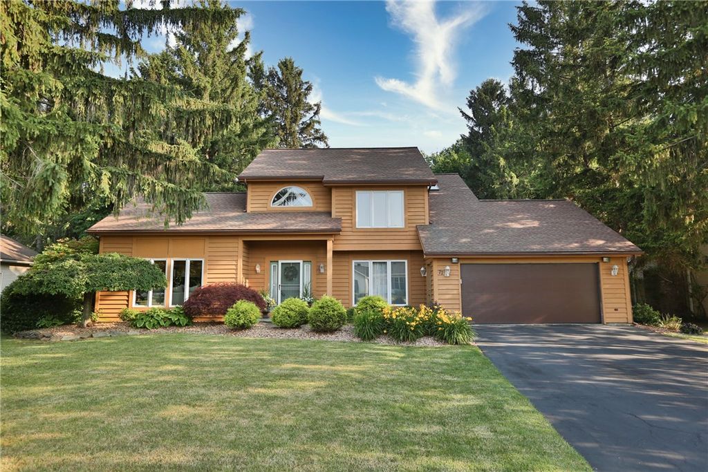 77 Kentucky Xing, Rochester, NY 14612 - See Est. Value, Schools & More