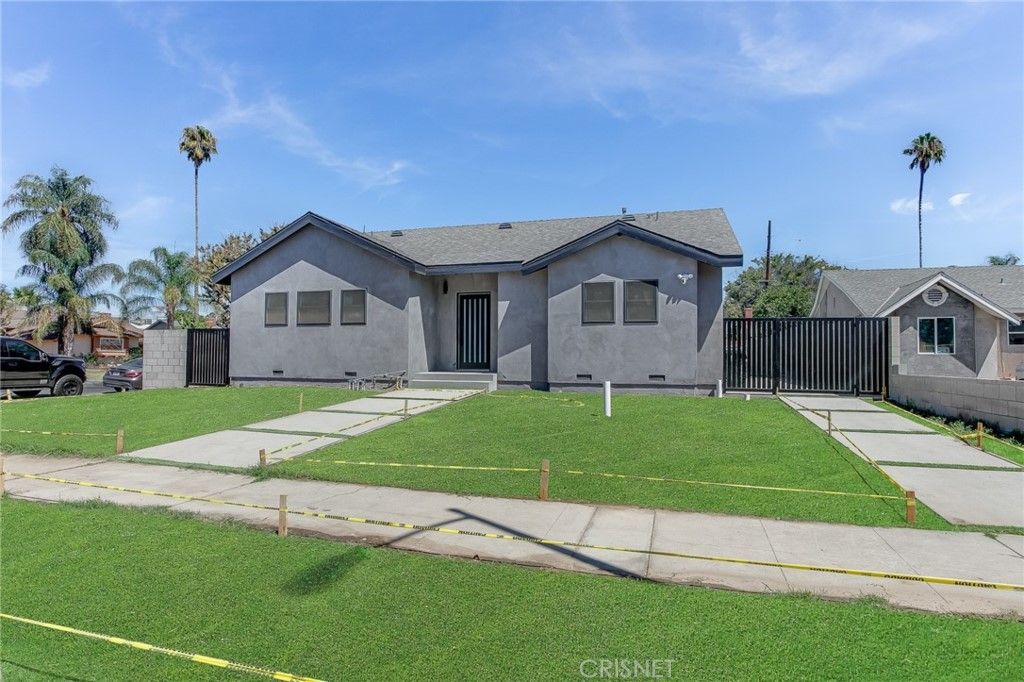 21055 Ingomar St, Canoga Park, CA 91304 - See Est. Value, Schools & More