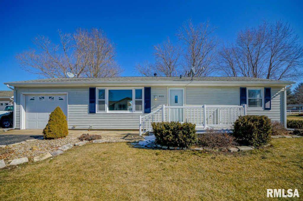 403 N Pleasant View St, Elmwood, IL 61529 - See Est. Value, Schools & More