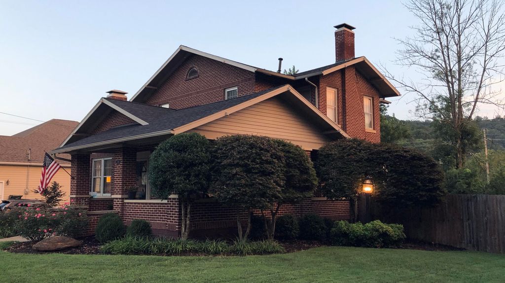 246 N Arnold Ave, Prestonsburg, KY 41653 - See Est. Value, Schools & More