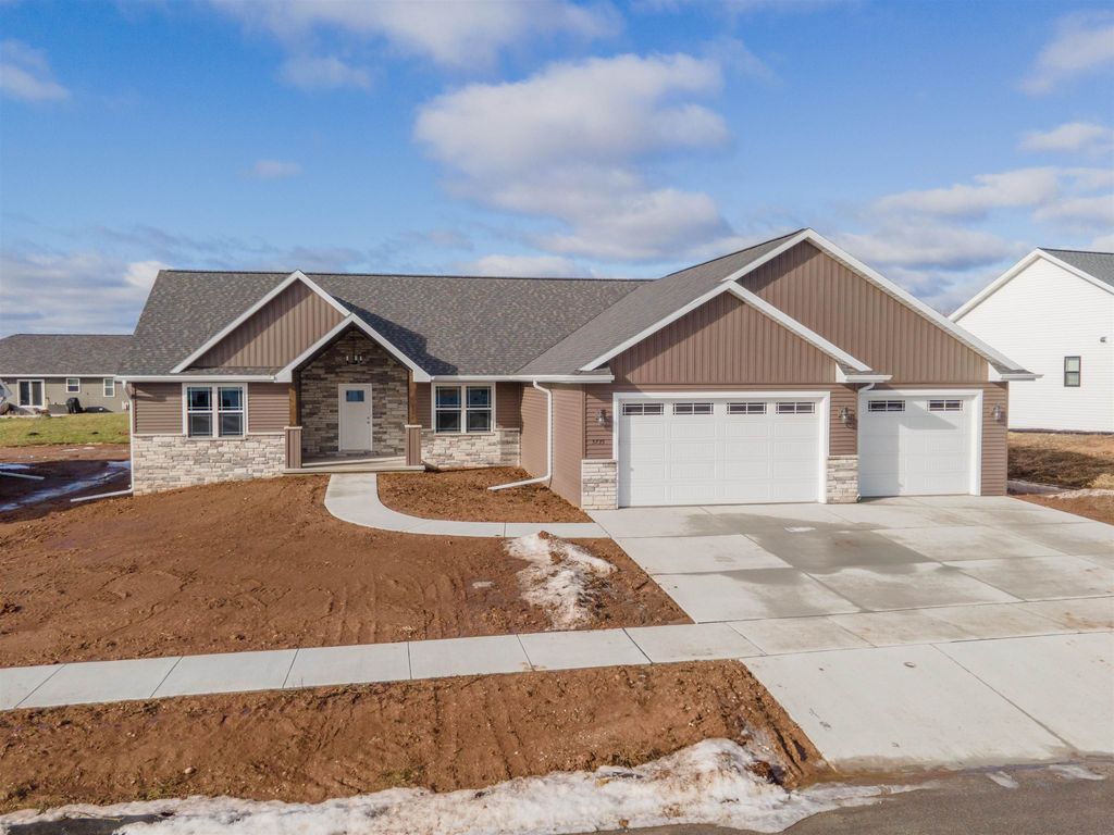 5735 N Acadia Dr, Appleton, WI 54913 | MLS# 50319850 - Trulia | Trulia