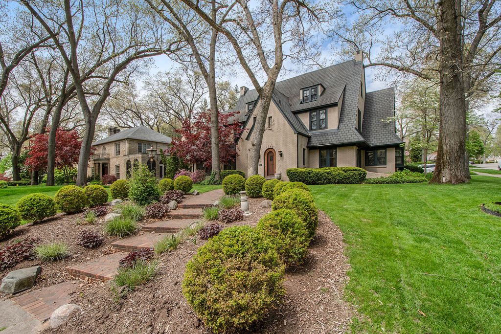 1745 Pontiac Rd SE, East Grand Rapids, MI 49506 - See Est. Value ...