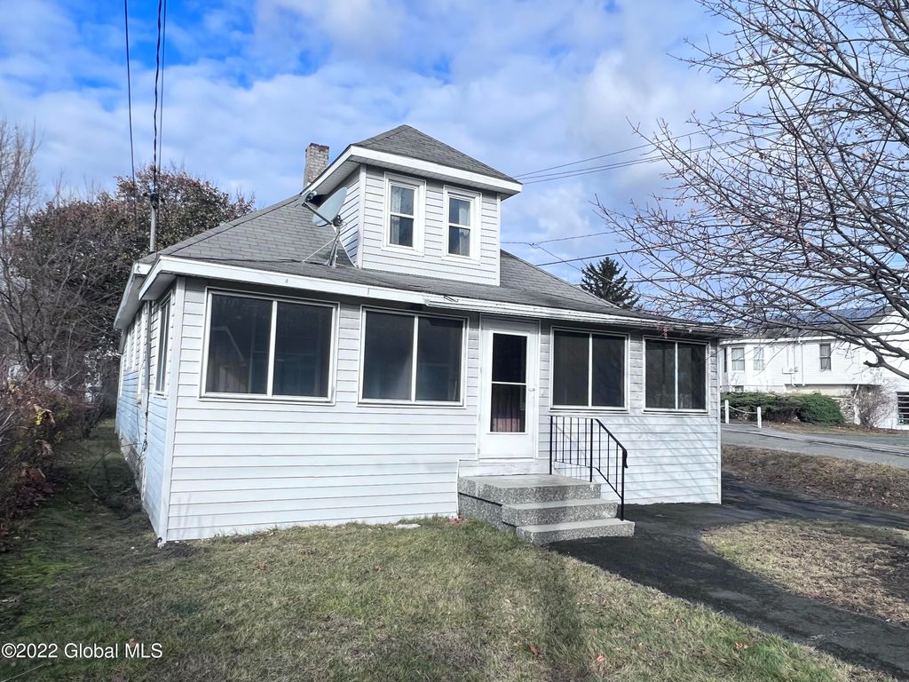 16 Vly Road, Albany, NY 12205 - See Est. Value, Schools & More