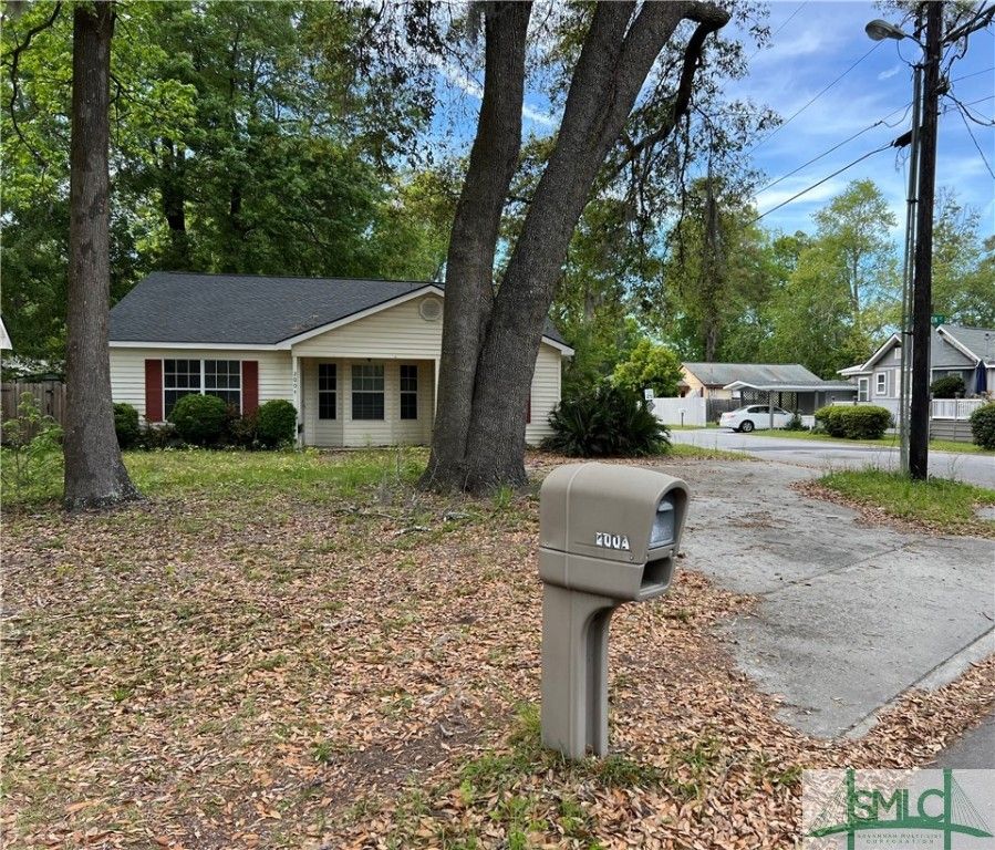 2004 Washington Street, Savannah, GA 31406 - See Est. Value, Schools & More