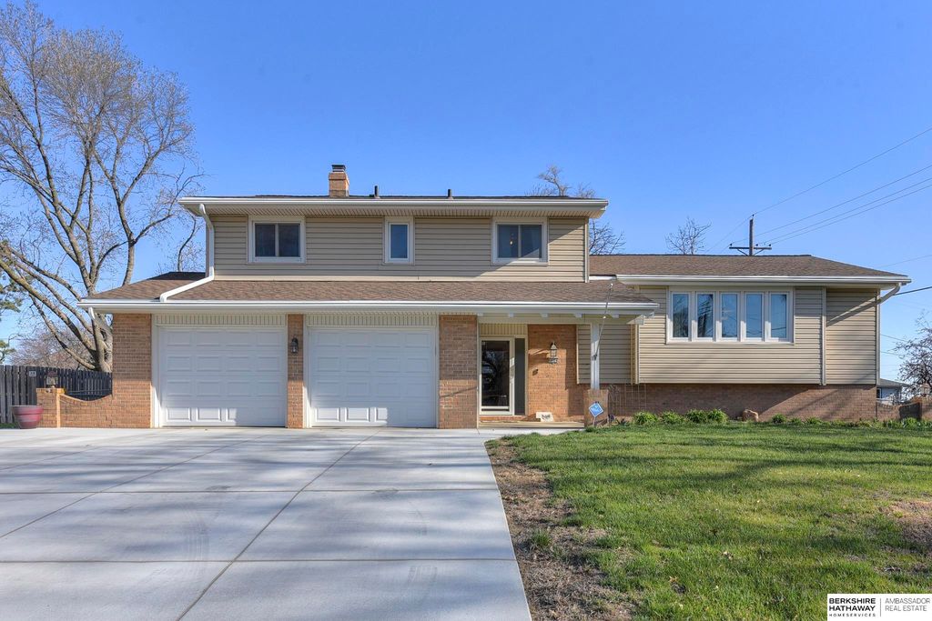 10324 Browne St, Omaha, NE 68134 - See Est. Value, Schools & More