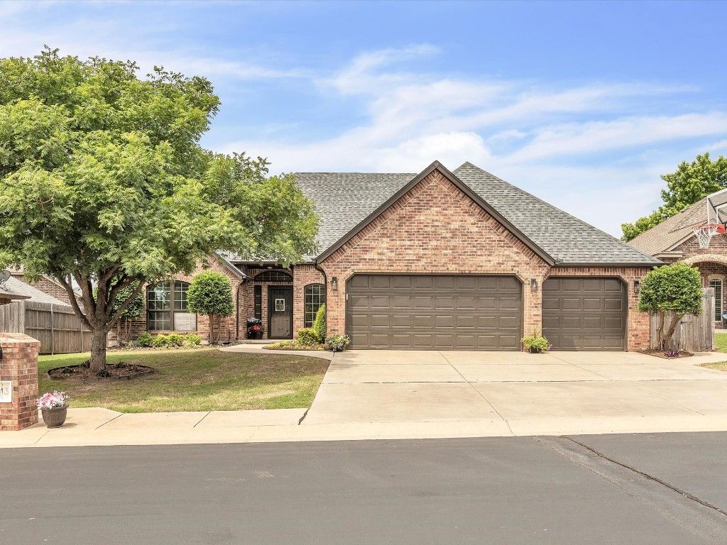 11913 Gwendolyn Ln, Oklahoma City, OK 73131 | MLS# 1113718 | Trulia