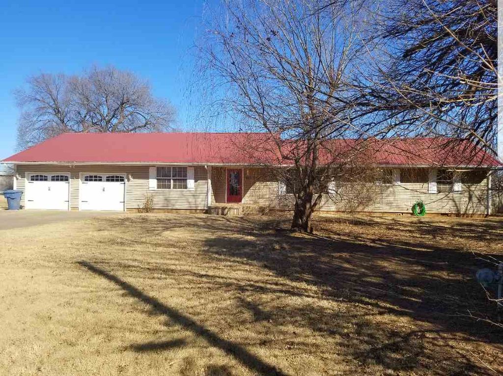 207 N Main St, Nash, OK 73761 - See Est. Value, Schools & More
