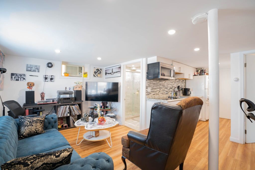 4 Fenley St #1, Revere, MA 02151 | Trulia