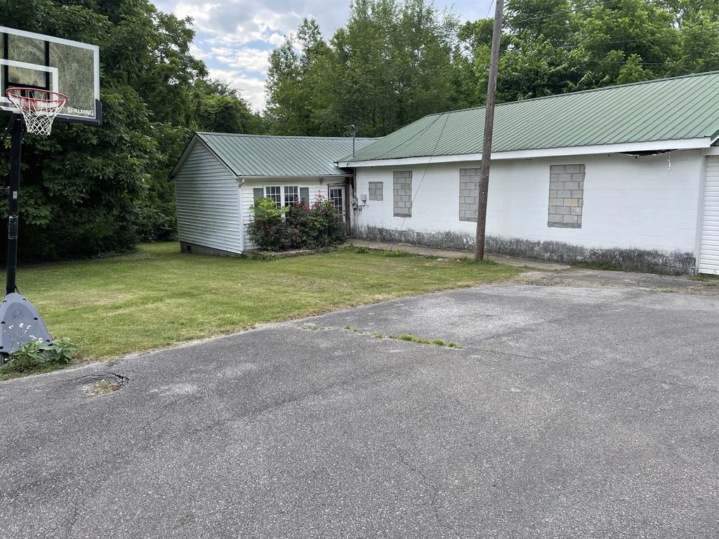 101 Crystal Springs Rd, Kelso, TN 37348 - See Est. Value, Schools & More