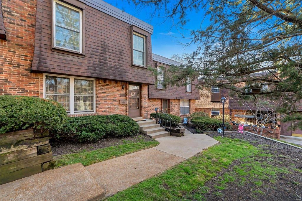 13459 Coliseum Dr, Chesterfield, MO 63017 | MLS# 24007246 | Trulia