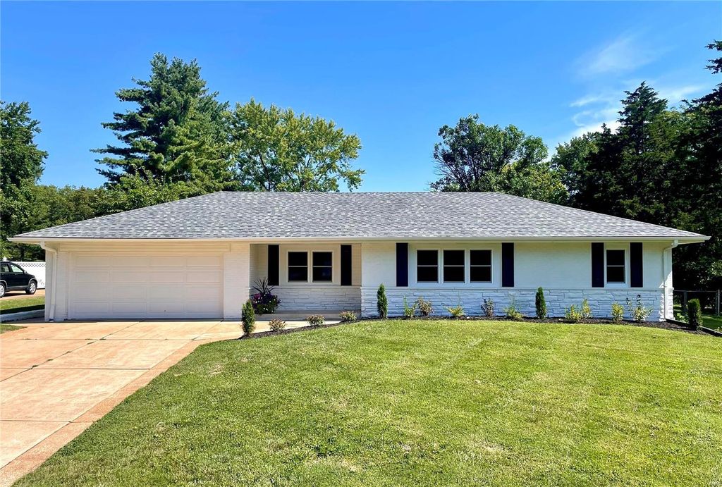 10025 Carolynne Dr, Saint Louis, MO 63128 | Trulia