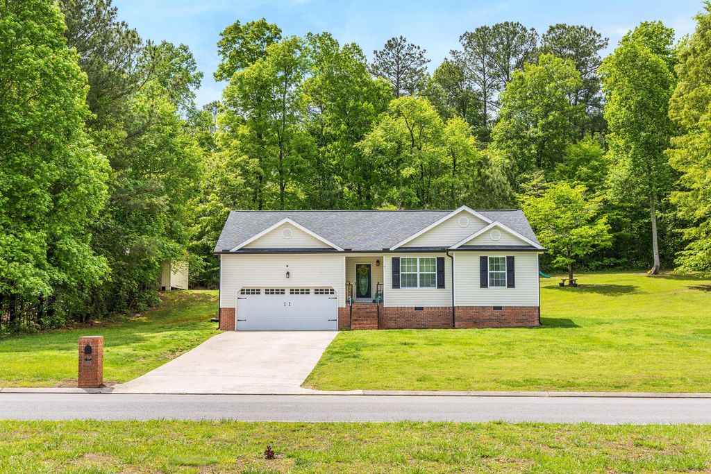 565 Van Dell Dr, Rock Spring, GA 30739 - See Est. Value, Schools & More