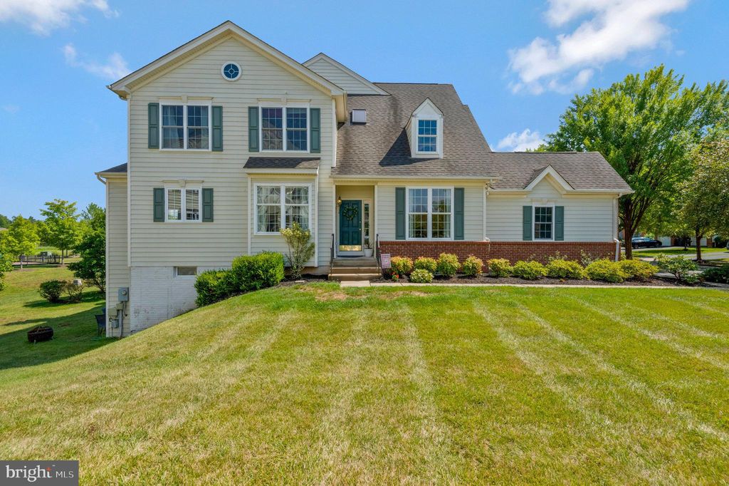 5645 Wheelwright Way, Haymarket, VA 20169 - See Est. Value, Schools & More
