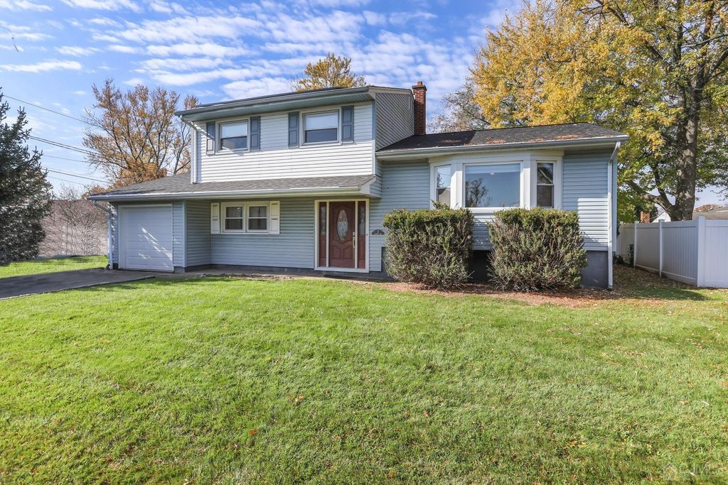 3 Gaffney Way, Port Reading, NJ 07064 - See Est. Value, Schools & More