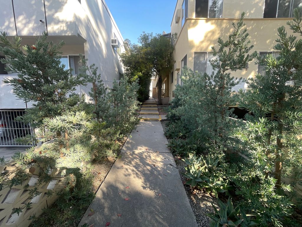 546 N Hayworth Ave #4C, Los Angeles, CA 90048 - See Est. Value, Schools ...