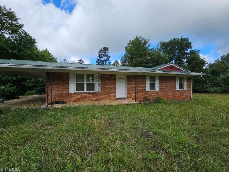 4672 Badgett Sisters Pkwy, Yanceyville, NC 27379 - See Est. Value ...