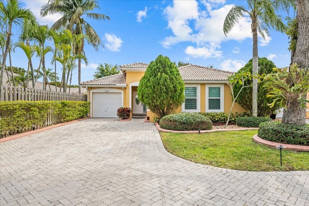 15450 SW 142nd St, Miami, FL 33196 - See Est. Value, Schools & More