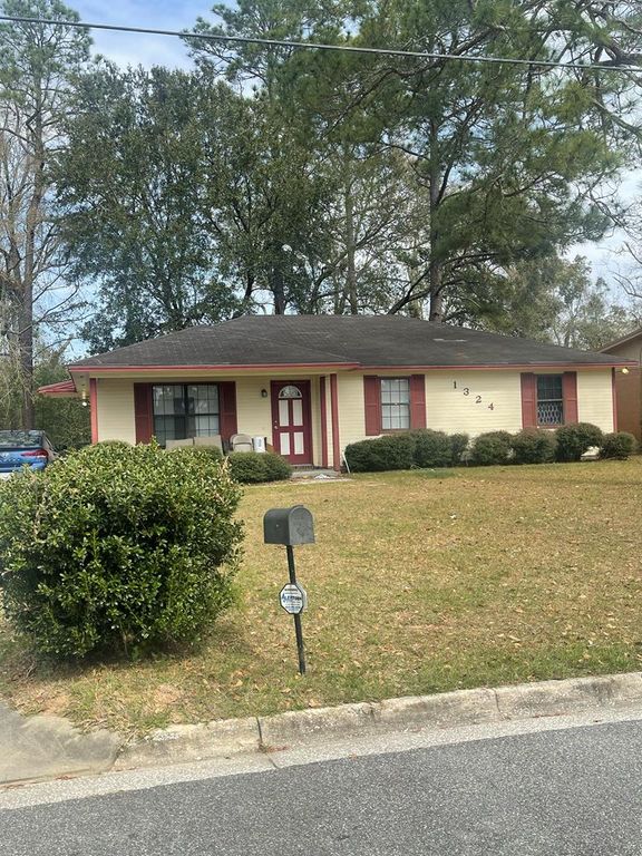 1324 Partridge Pl, Valdosta, GA 31601 - See Est. Value, Schools & More